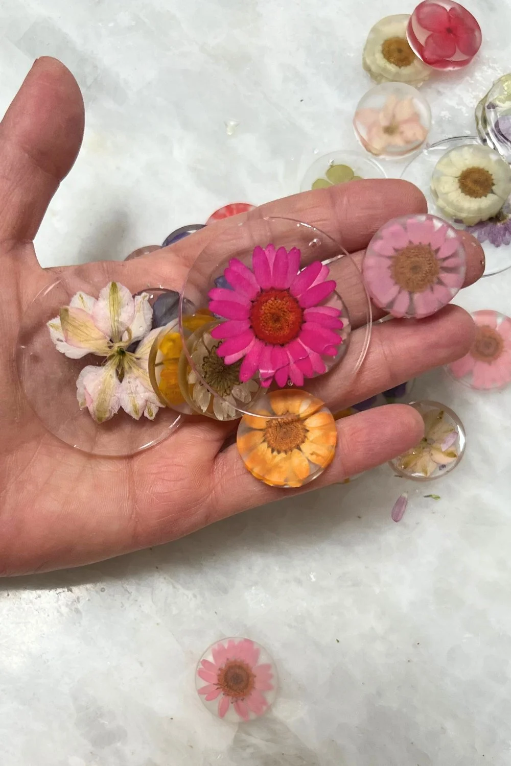 What are the Best Clear Epoxy Resins for Casting? — Art Beat Box