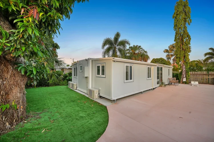 40ft Expandable Home — INSTANT EXPANDABLE HOMES NQ