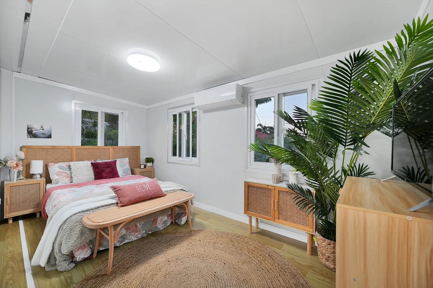 INSTANT EXPANDABLE HOMES NQ