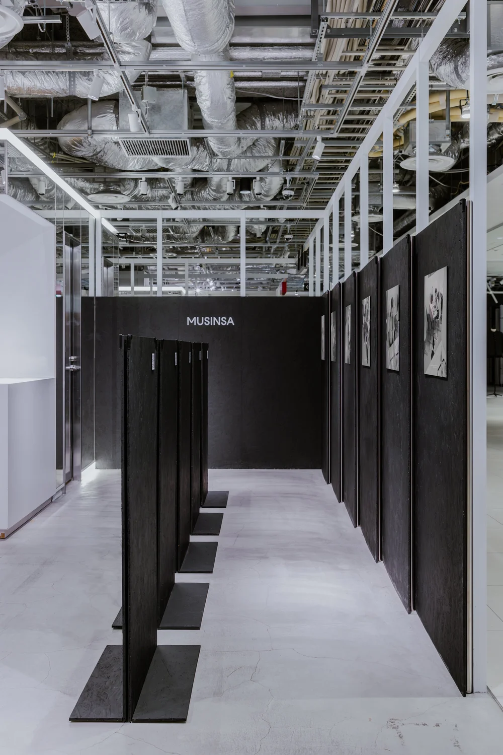 Musinsa: Black Pink X Takashi Murakami — Lessand