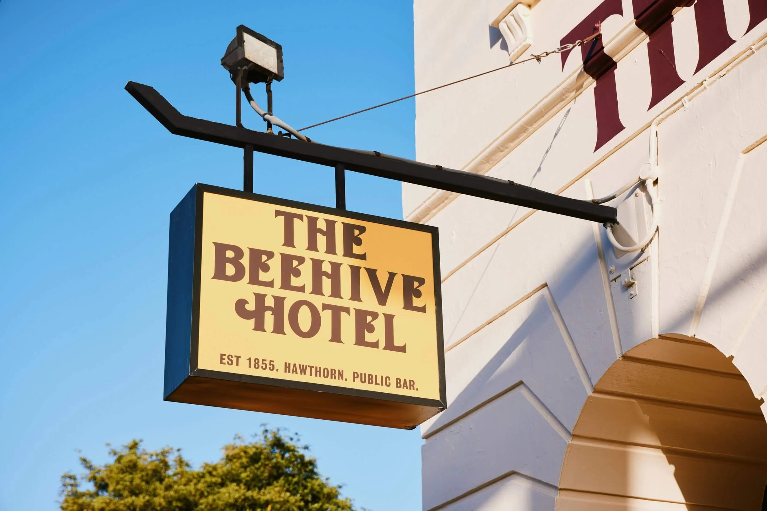 The Beehive Hotel Melbourne | Pub & Dining