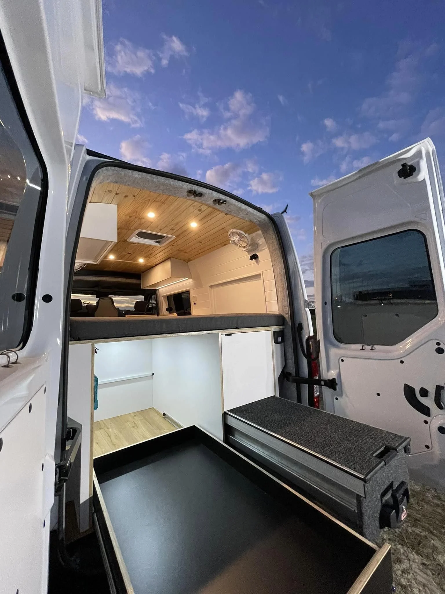 Medium Build | Discover Van Comfort — COASTLINE CAMPERS