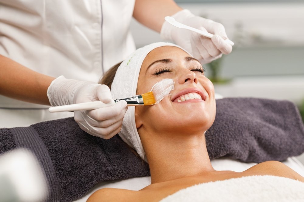 Glow Up Studio | Facials, Lash Extensions, Brows & Beauty