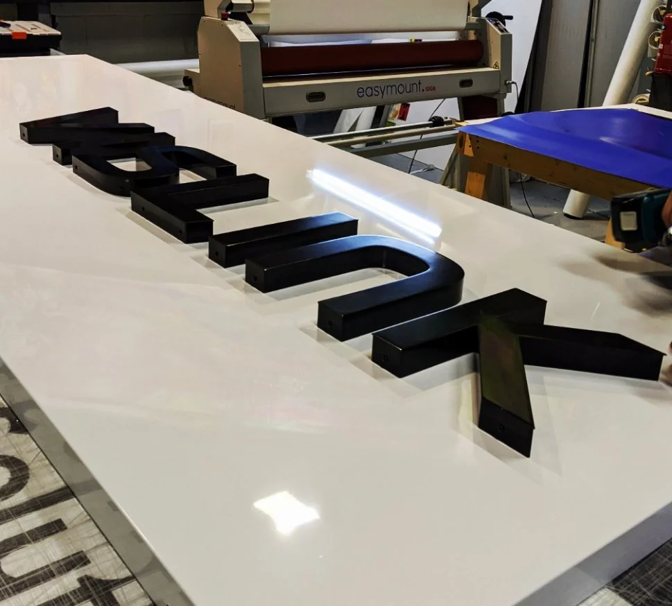 Apogee Print - Design, Print & Installation