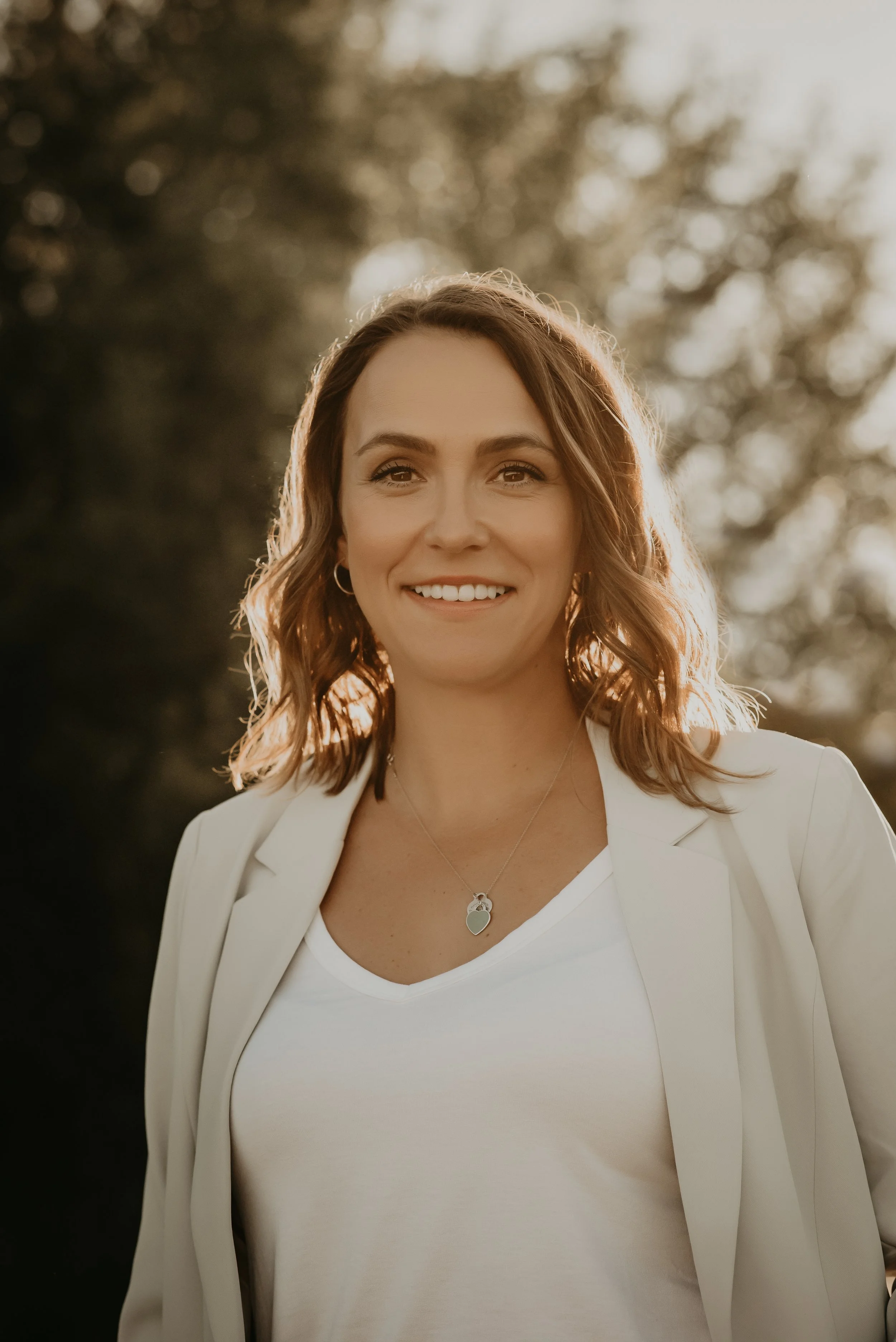 The Team — Lihtan Therapy Collective | Calgary Psychotherapy Clinic ...