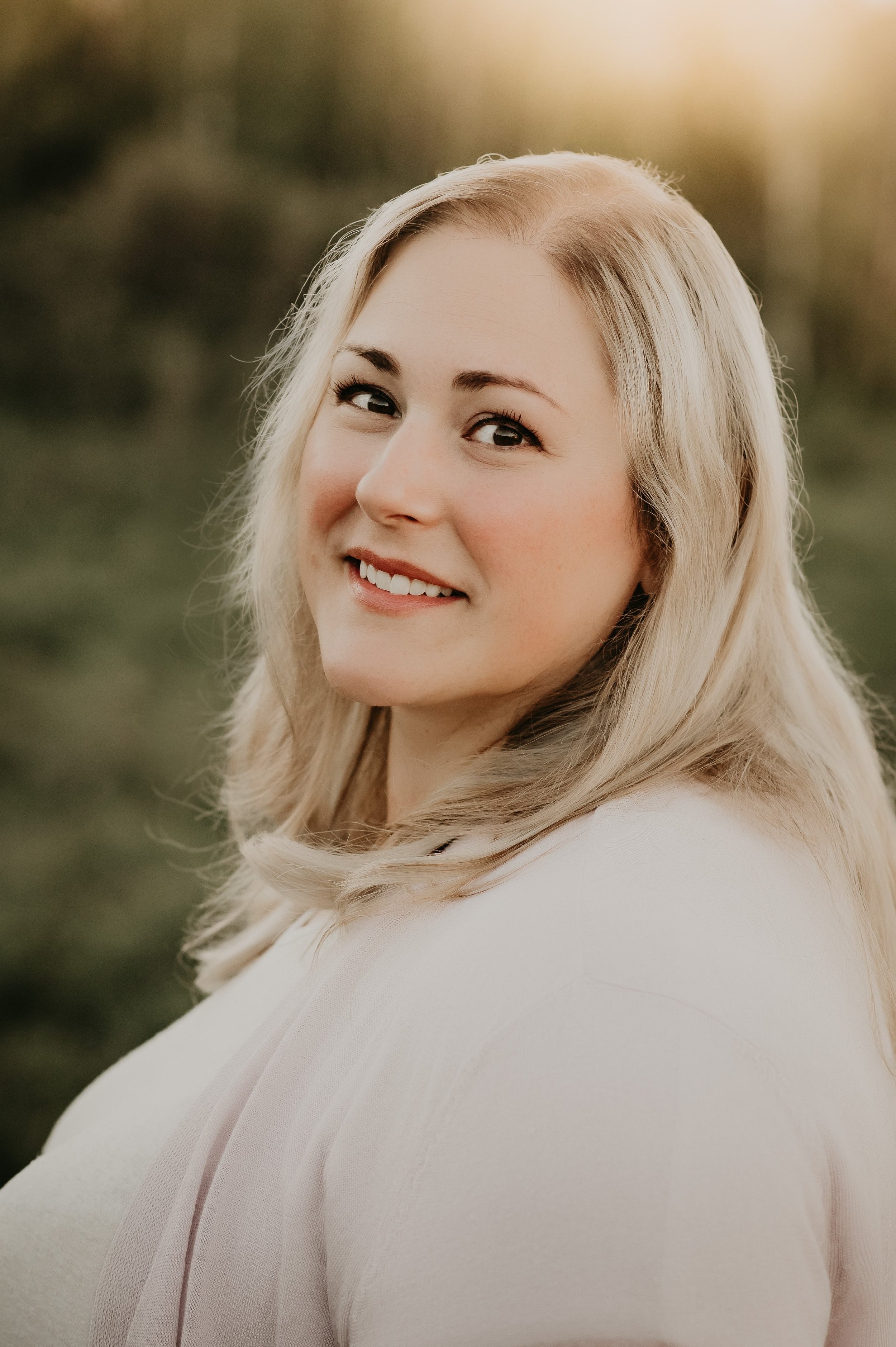 The Team — Lihtan Therapy Collective | Calgary Psychotherapy Clinic ...