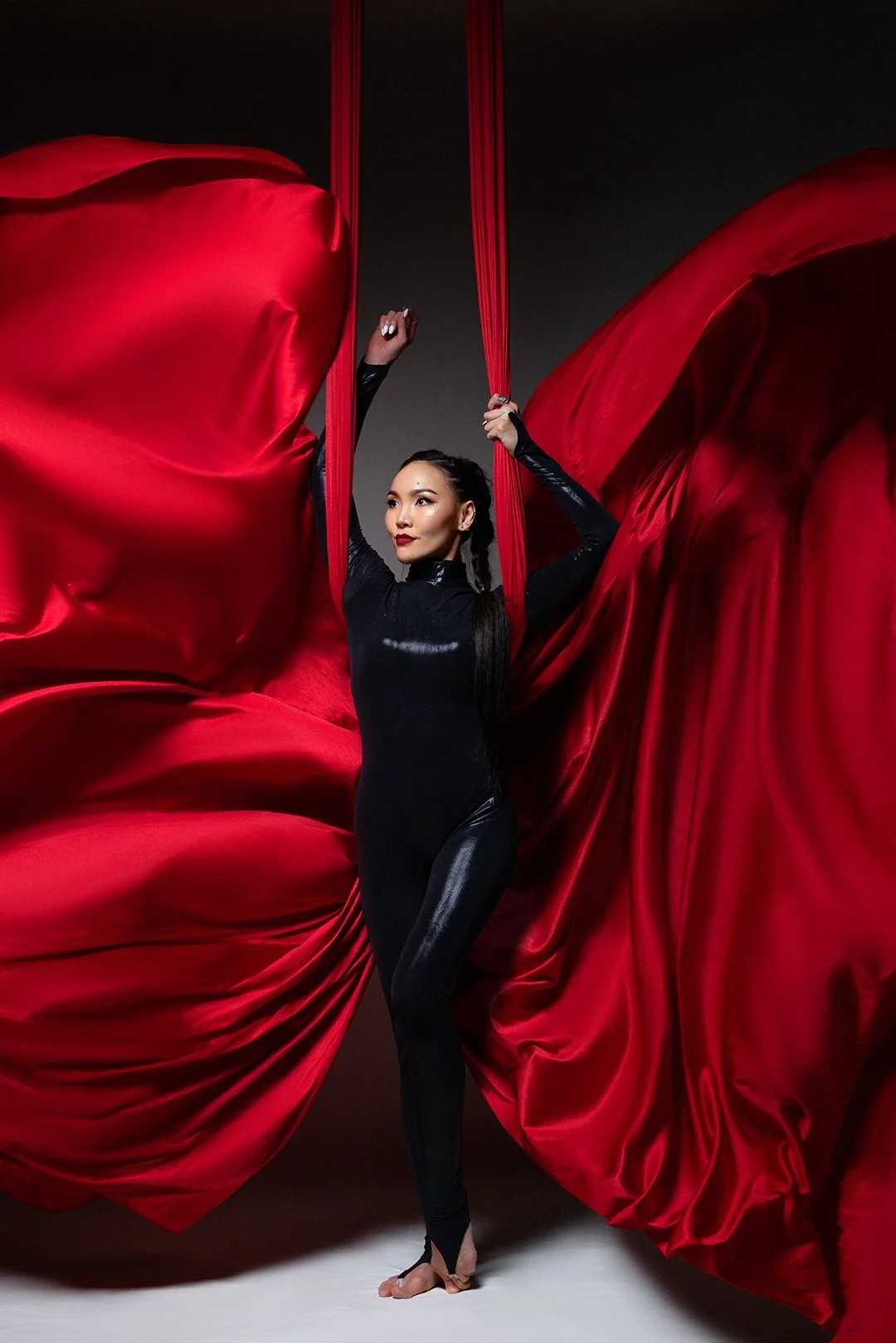 Urnaa Contortionist/ Hand Balancer/ Aerialist