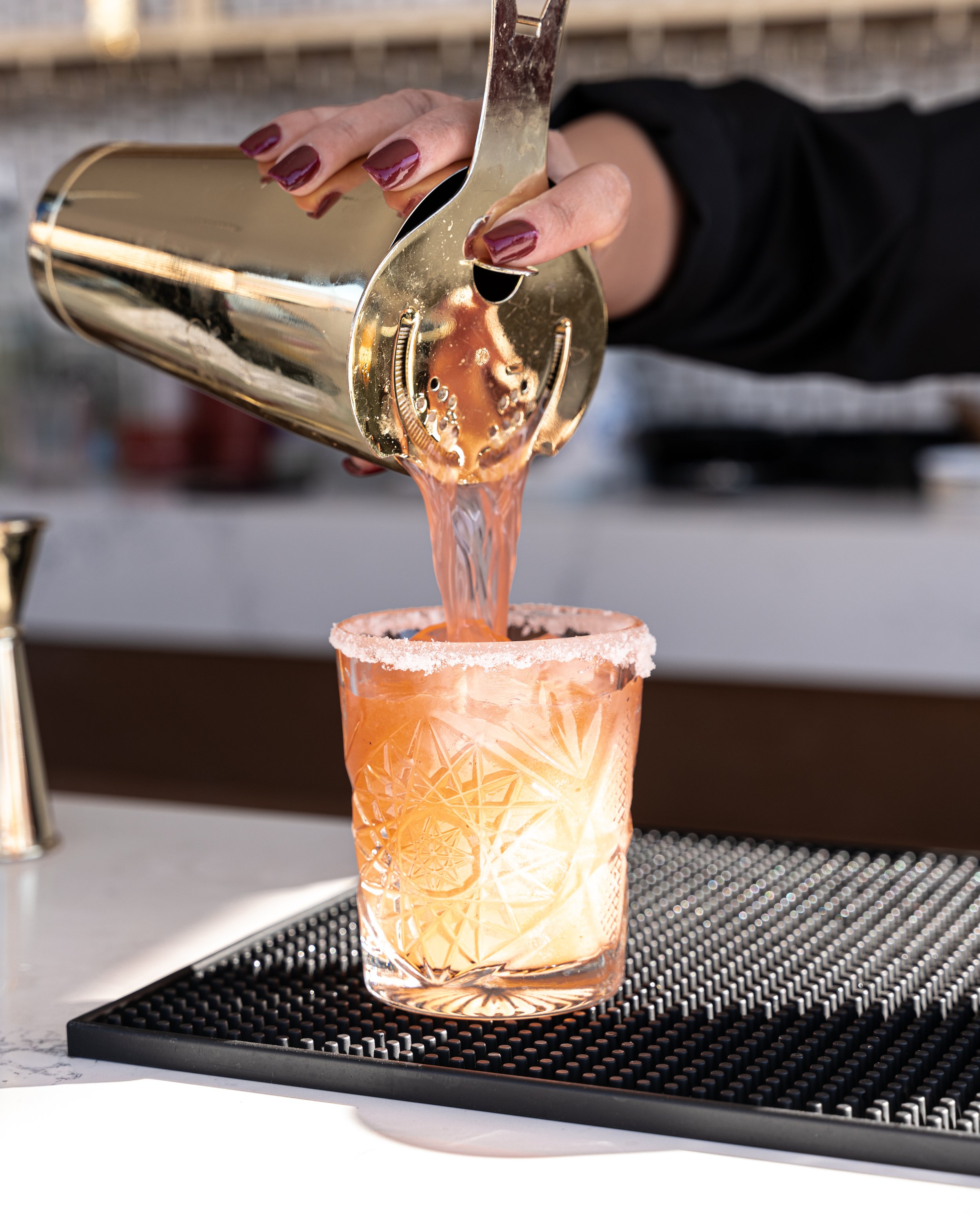 Mona Lisa Cocktails & Cuisine