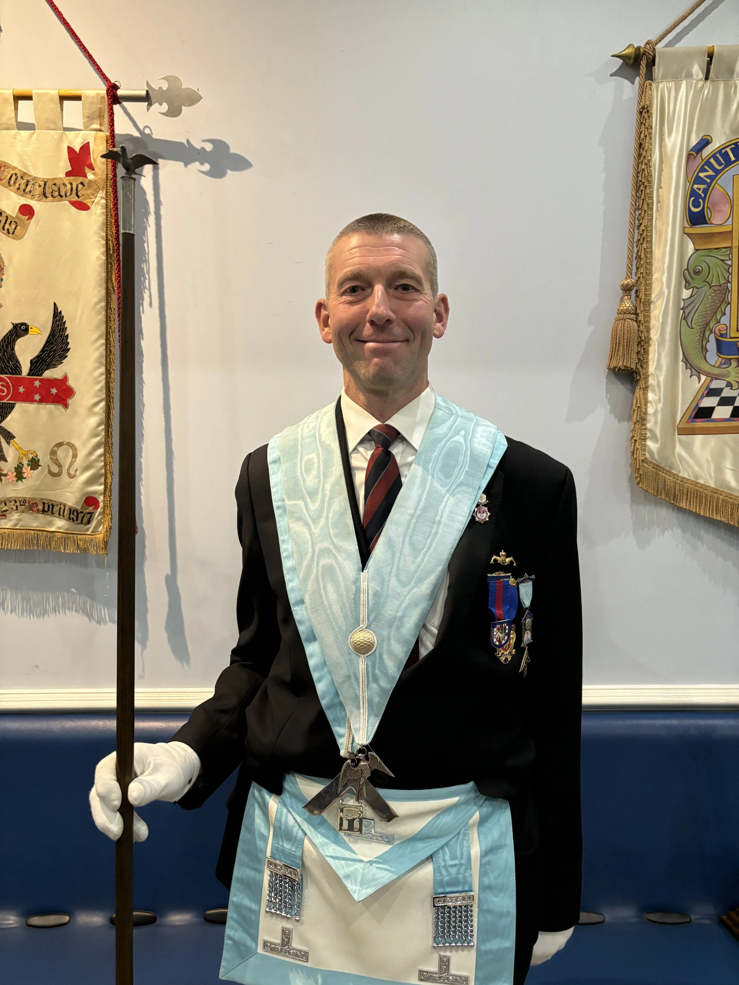 Meet the Team — Rose Window Lodge