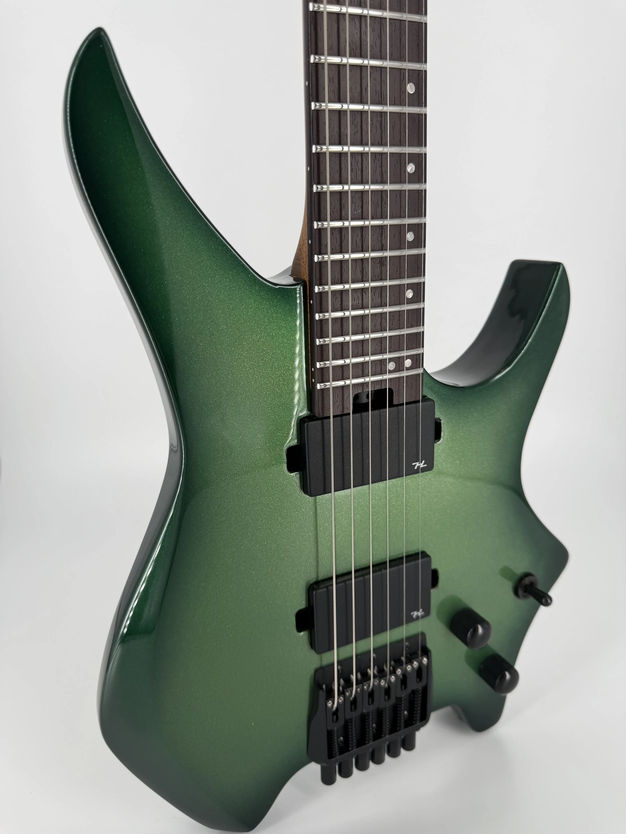 Top Headless Guitars & Headless Basses Collection — HILS America