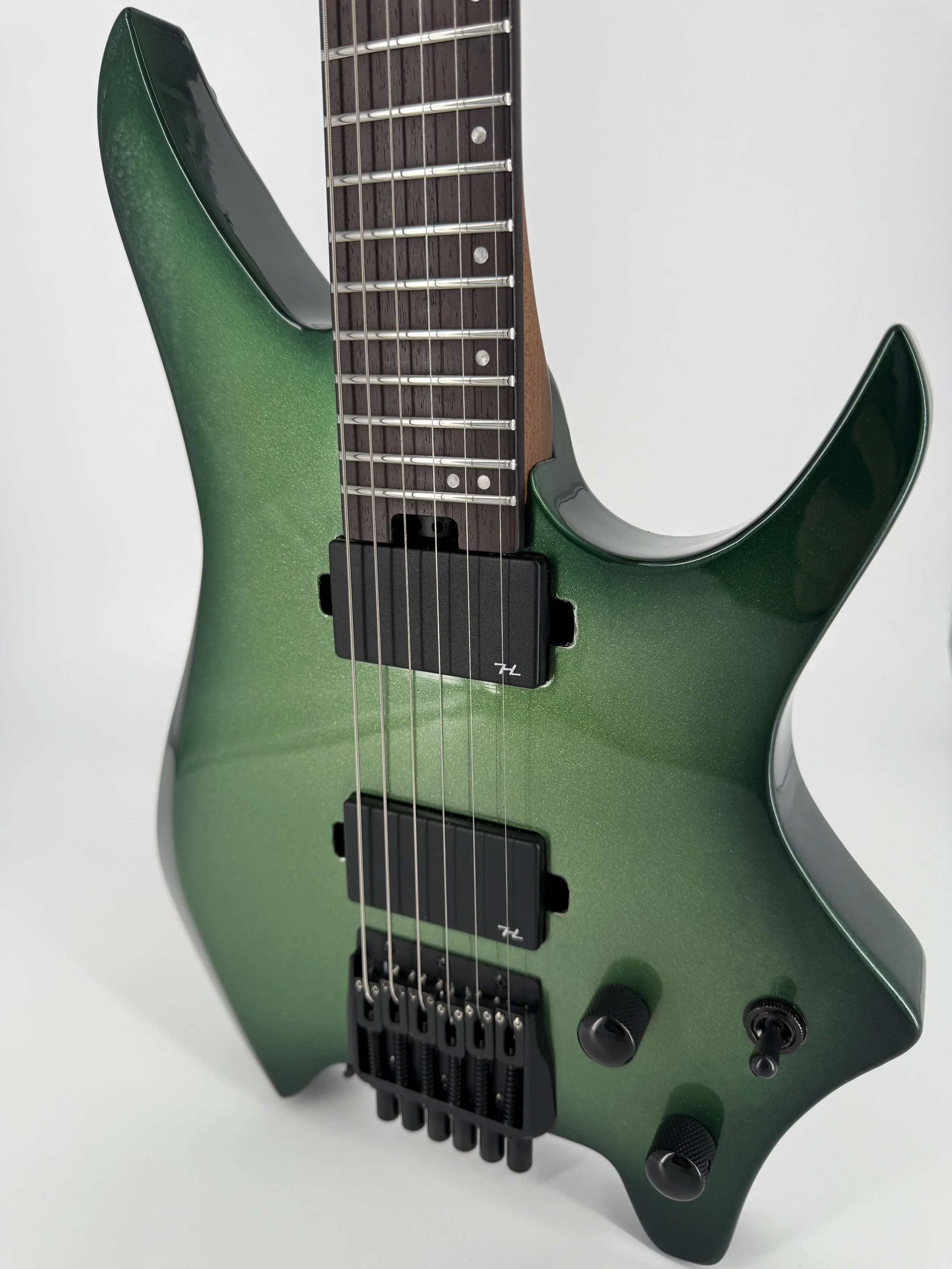 Top Headless Guitars & Headless Basses Collection — HILS America