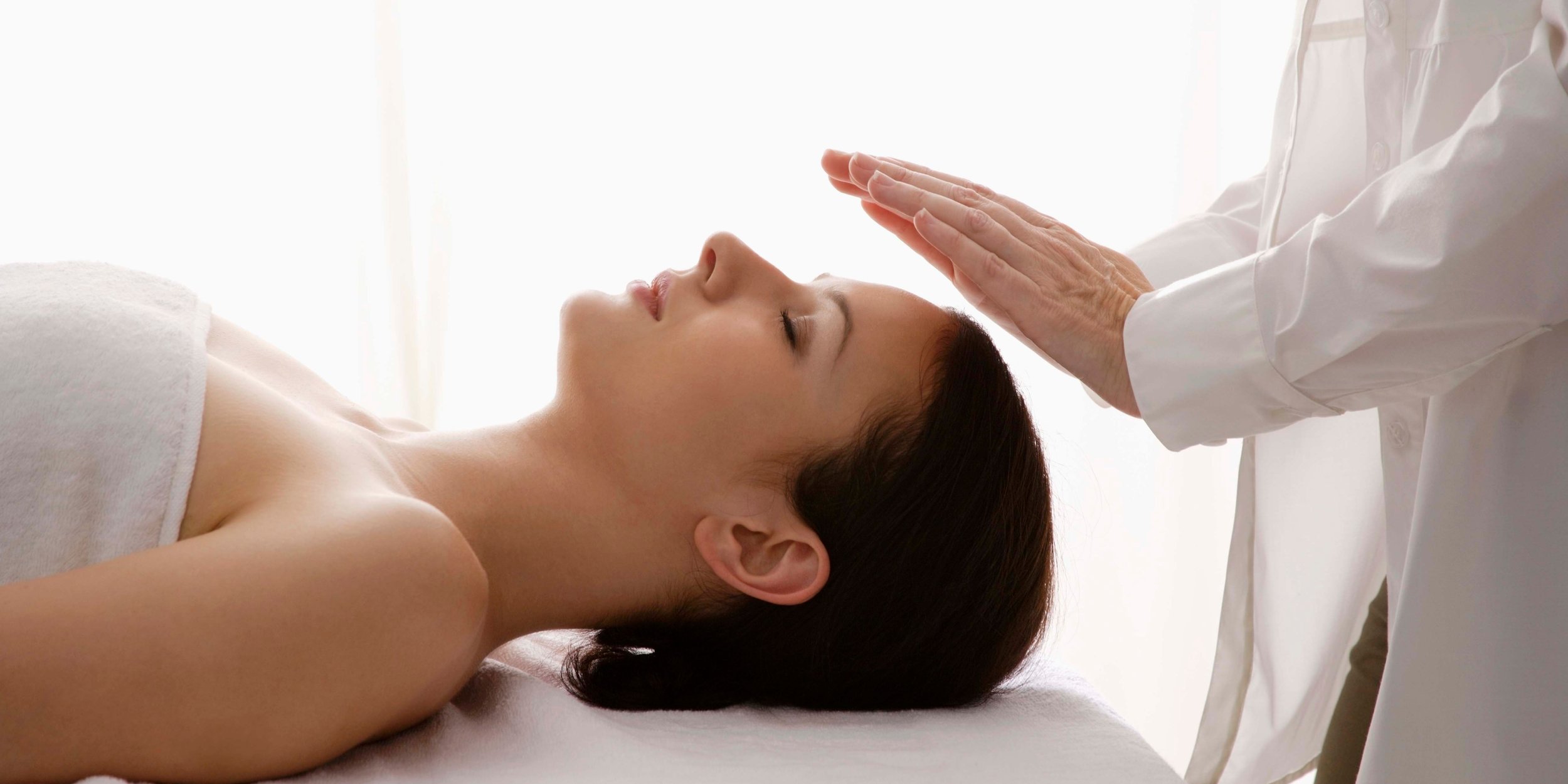 Reiki uitgelegd, de voordelen & werking van reiki — Holistisch Welzijn