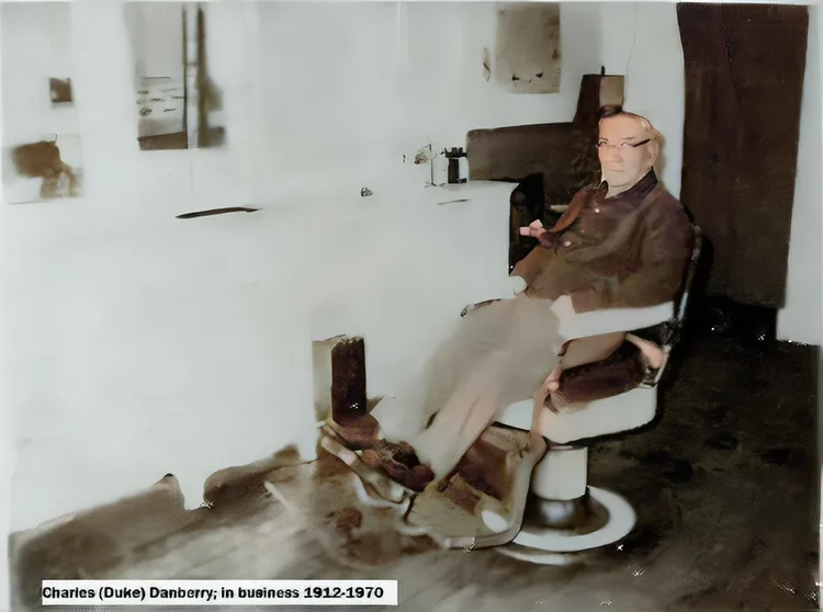 Duke's Barber Shop — Burr Oak History