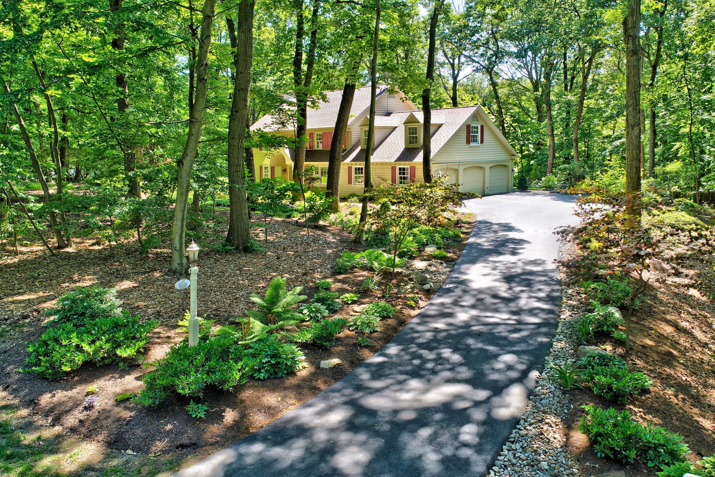 Inspire Your Landscape Design: Ideas & Tips for Lake Meade, Spry ...