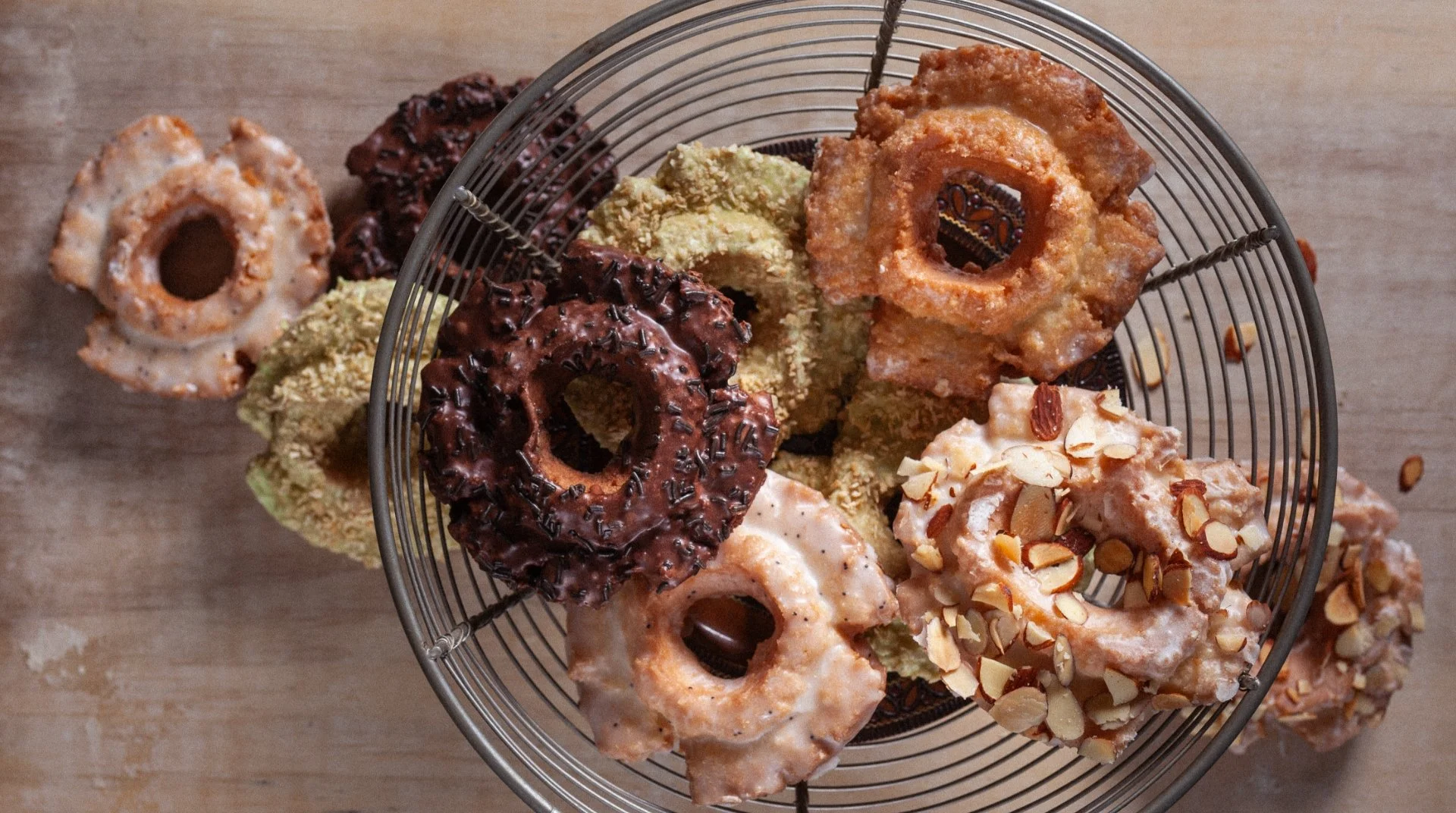 Contact — Doughnut Vault | Chicago