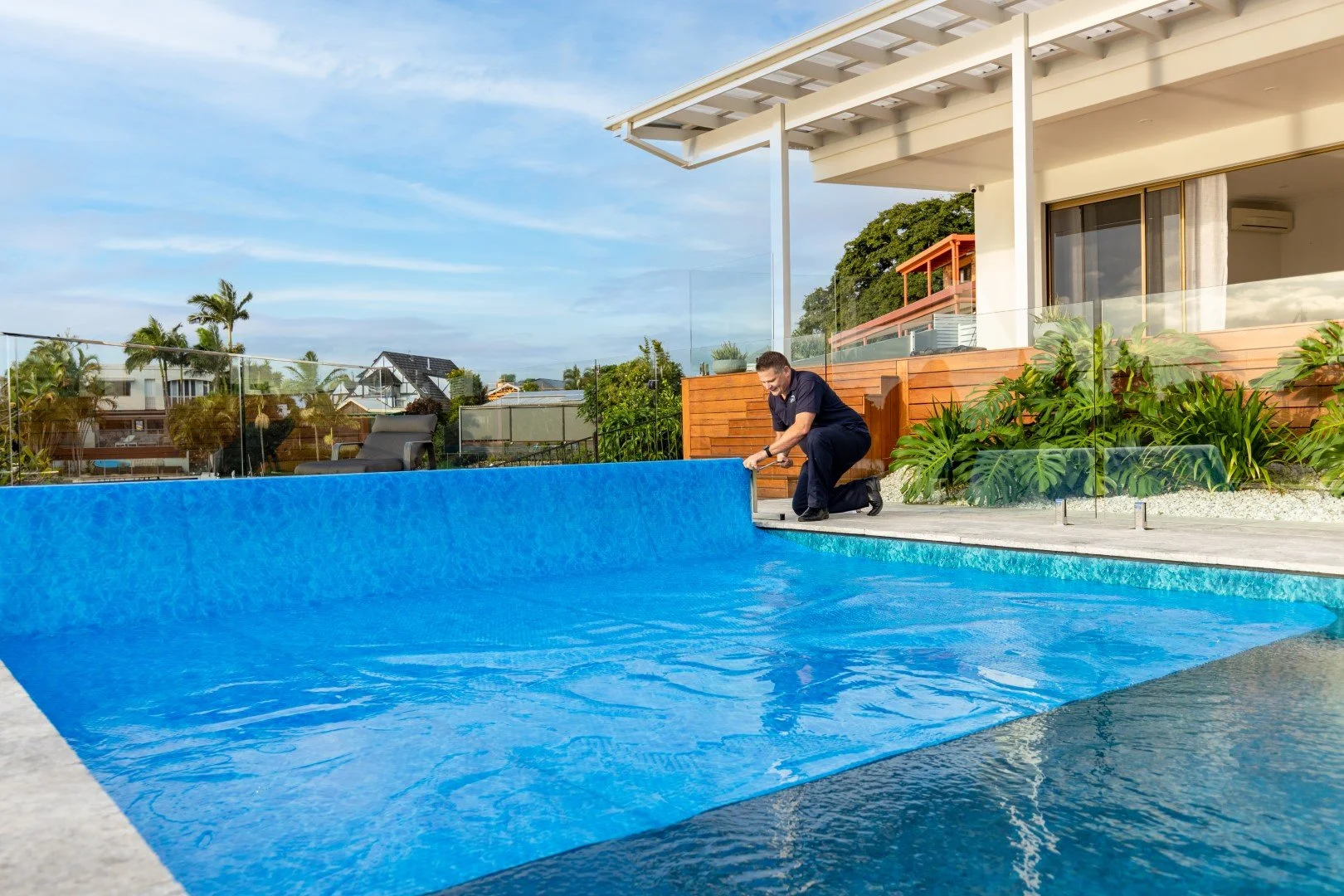 Abgal Oasis Solar Blanket - Reduce Pool Evaporation — Smart Drop Certified
