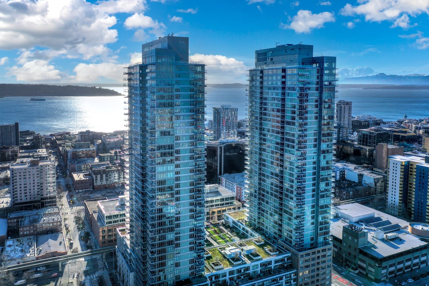 Insignia | Seattle Luxury Penthouses