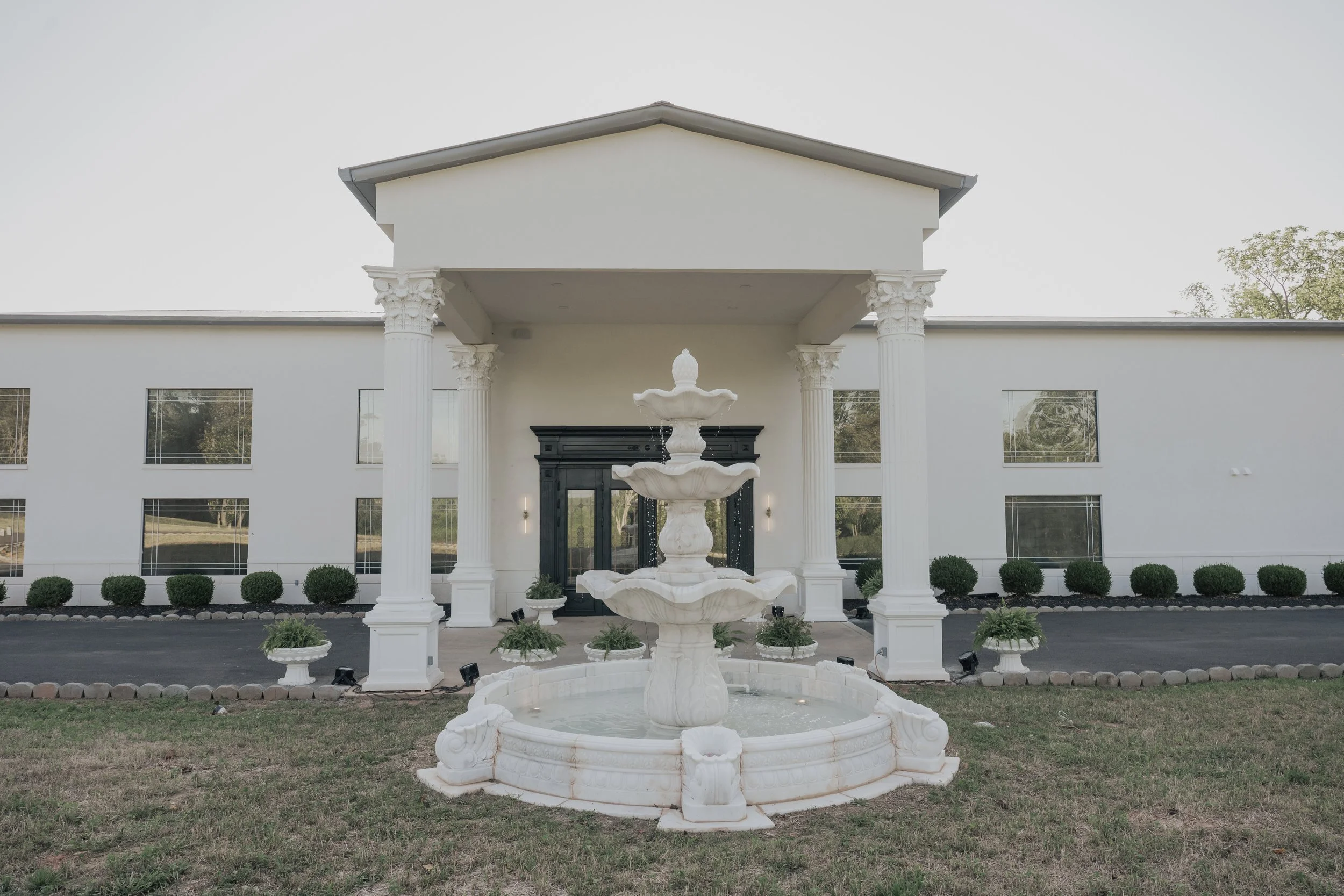 Ashwath & Varsha’s Romantic Reception at White’s Ferry Manor | Virginia ...