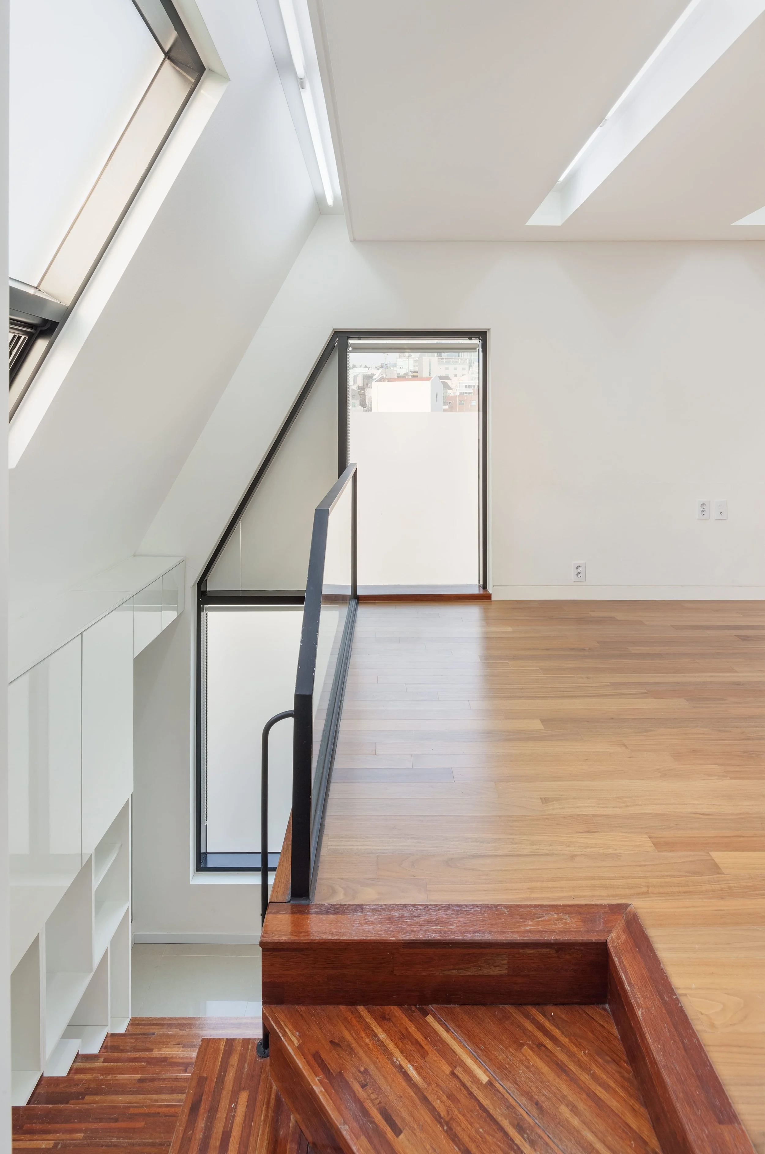 TETRIS HOUSE — BOUNDLESS