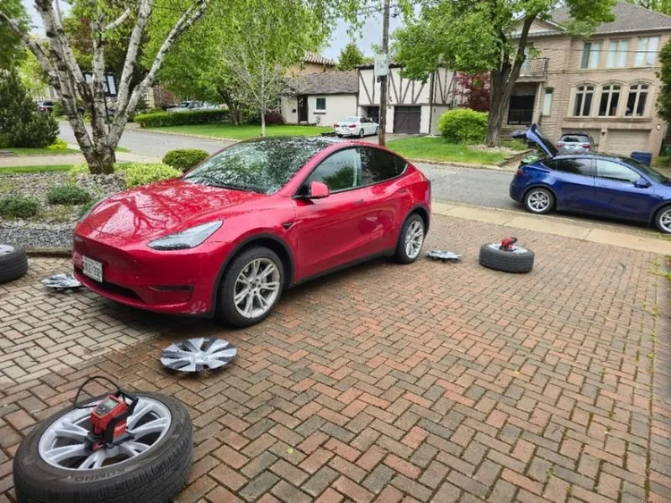 Convenient Tesla Tire Change Bowmanville, Ontario | Sparky X