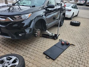 Convenient Mobile Tire Change Pickering, Ontario | Sparky X