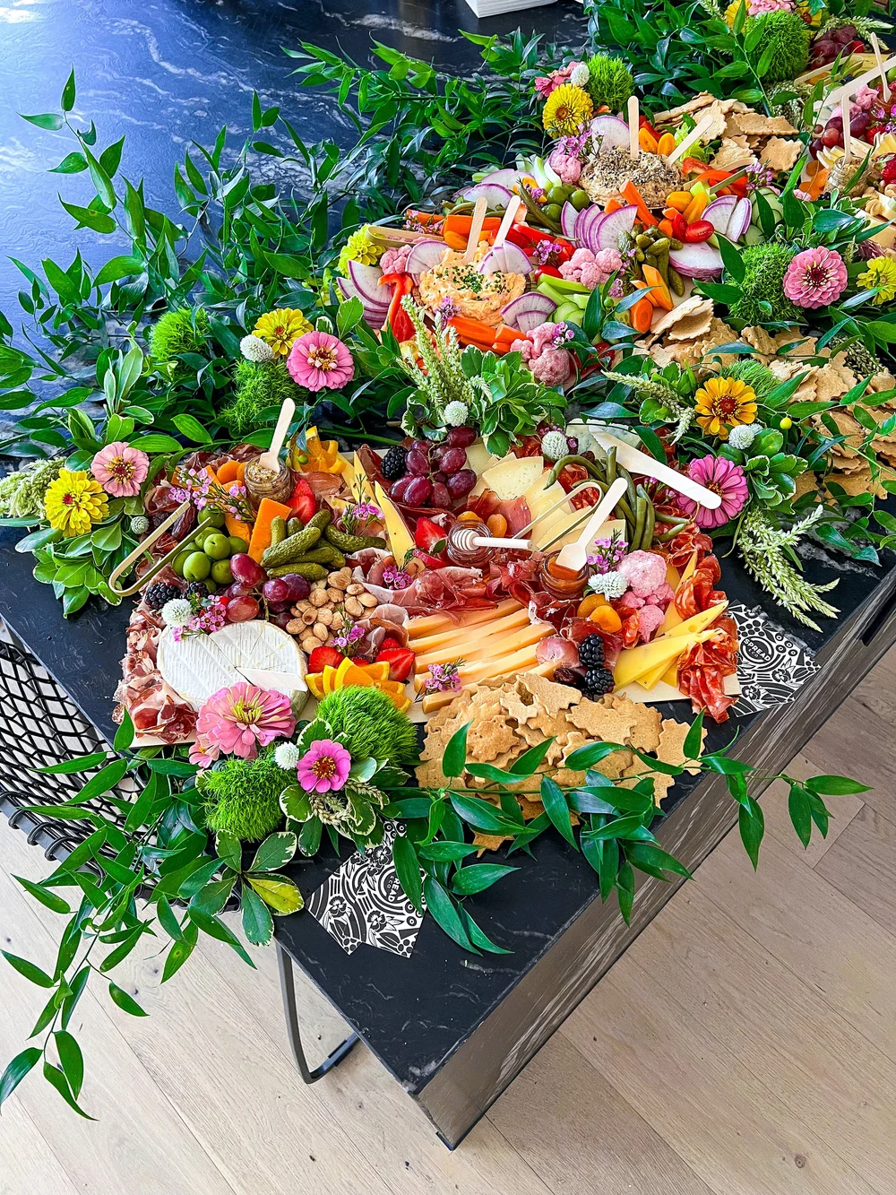 CATERING — NEW SPREAD