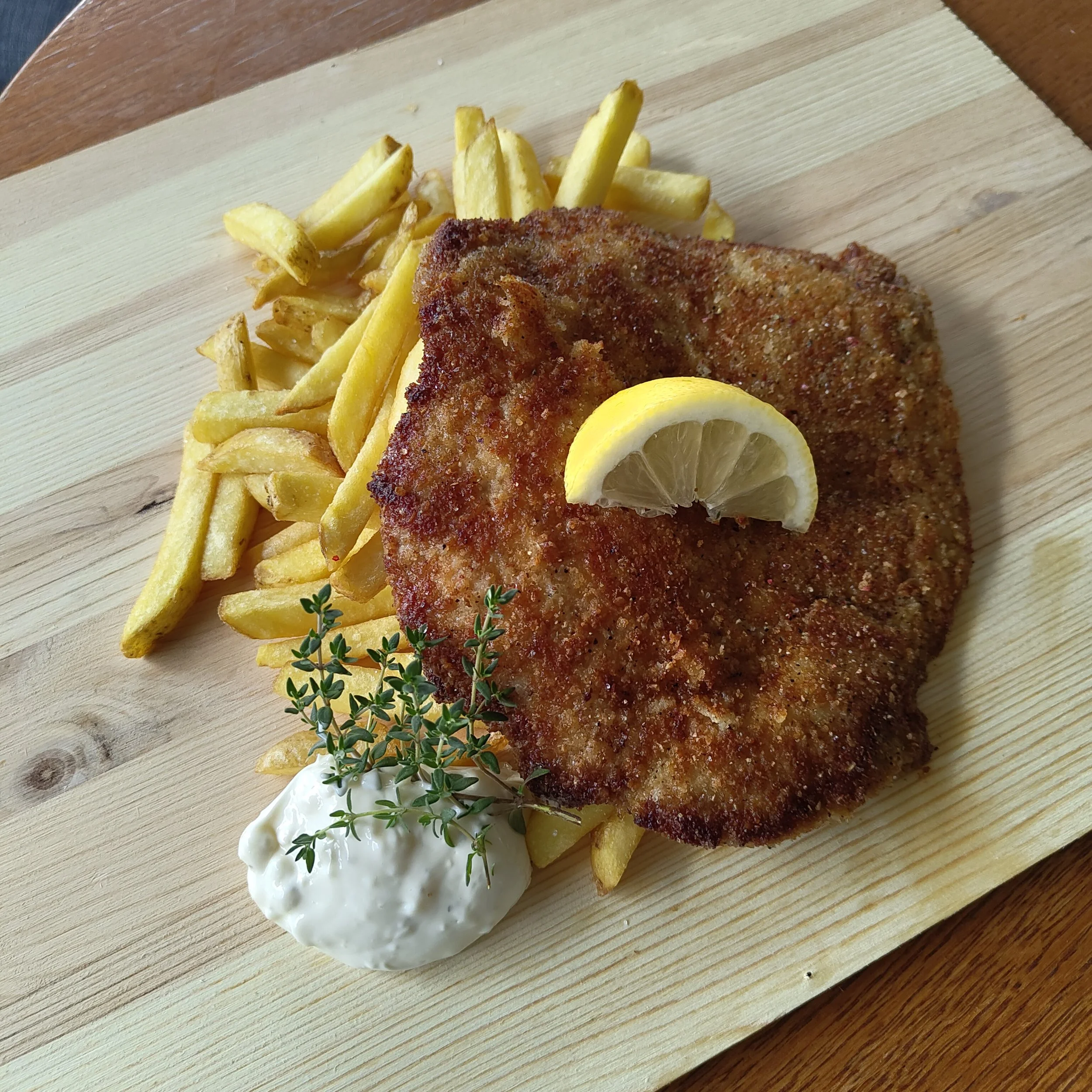 Schnitzelhaus Tampere – Saksalainen Gastropub Tammelassa