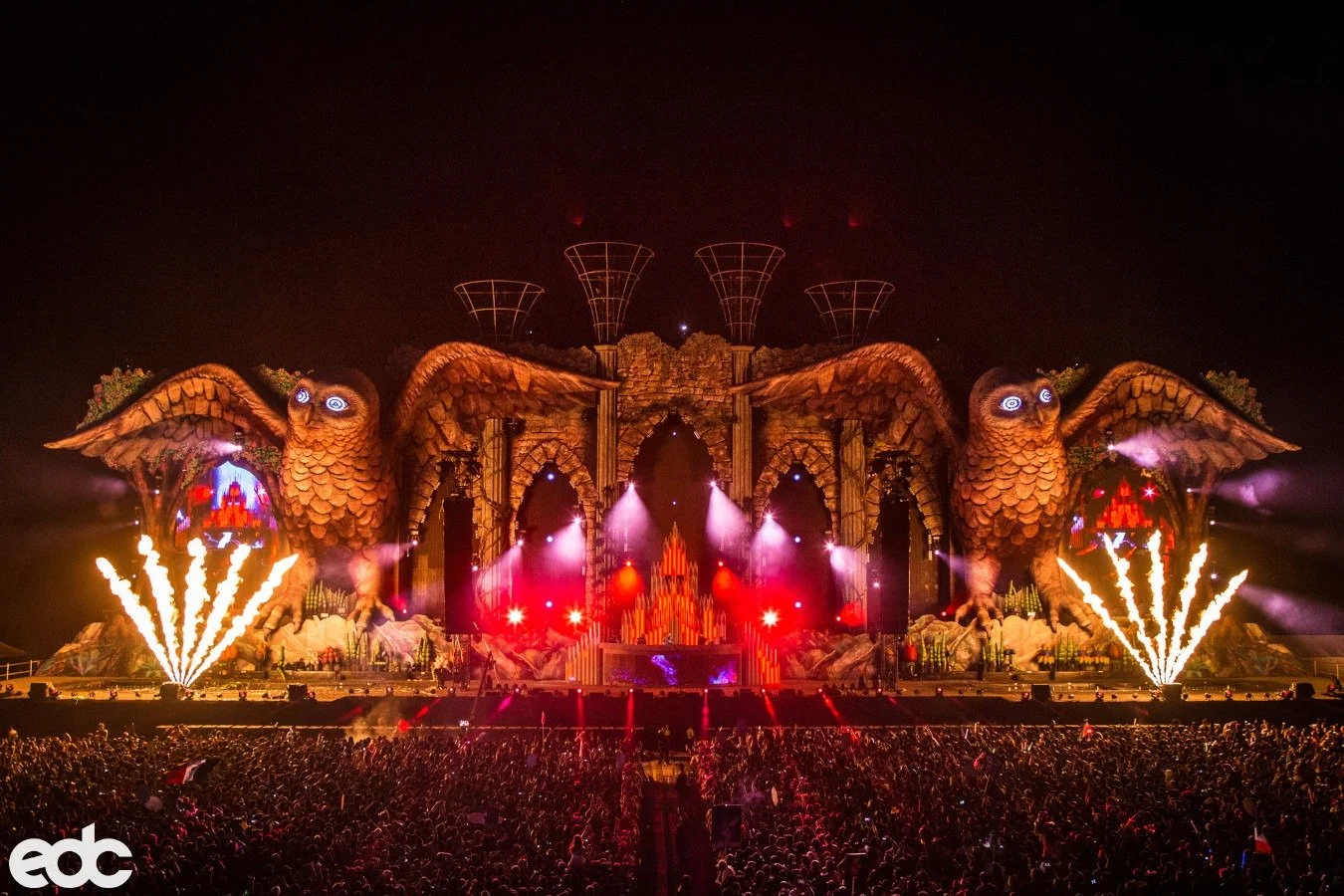 Estas son las 10 temáticas del Kinetic FIELD que han deslumbrado en EDC ...