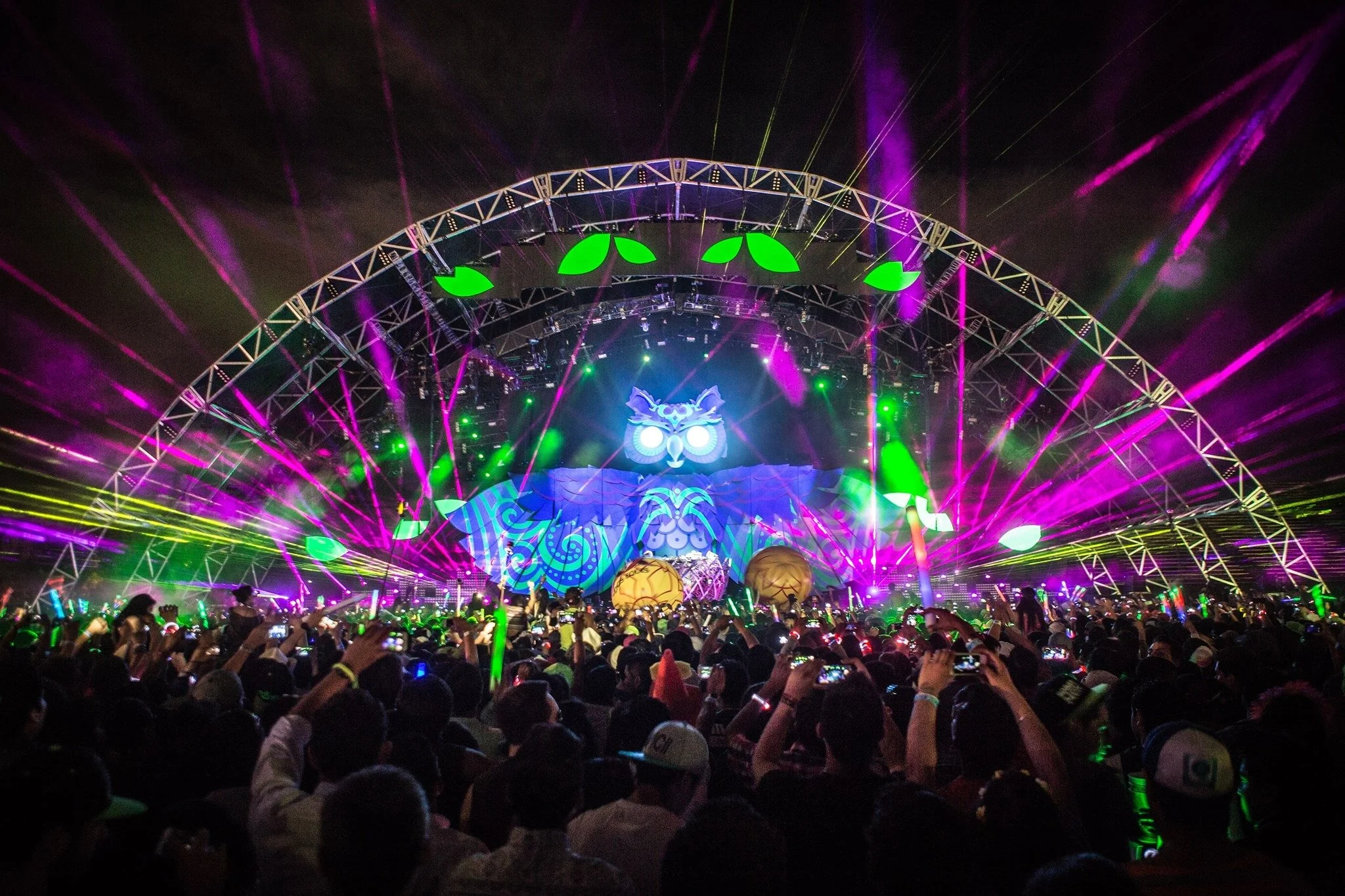 Estas son las 10 temáticas del Kinetic FIELD que han deslumbrado en EDC ...