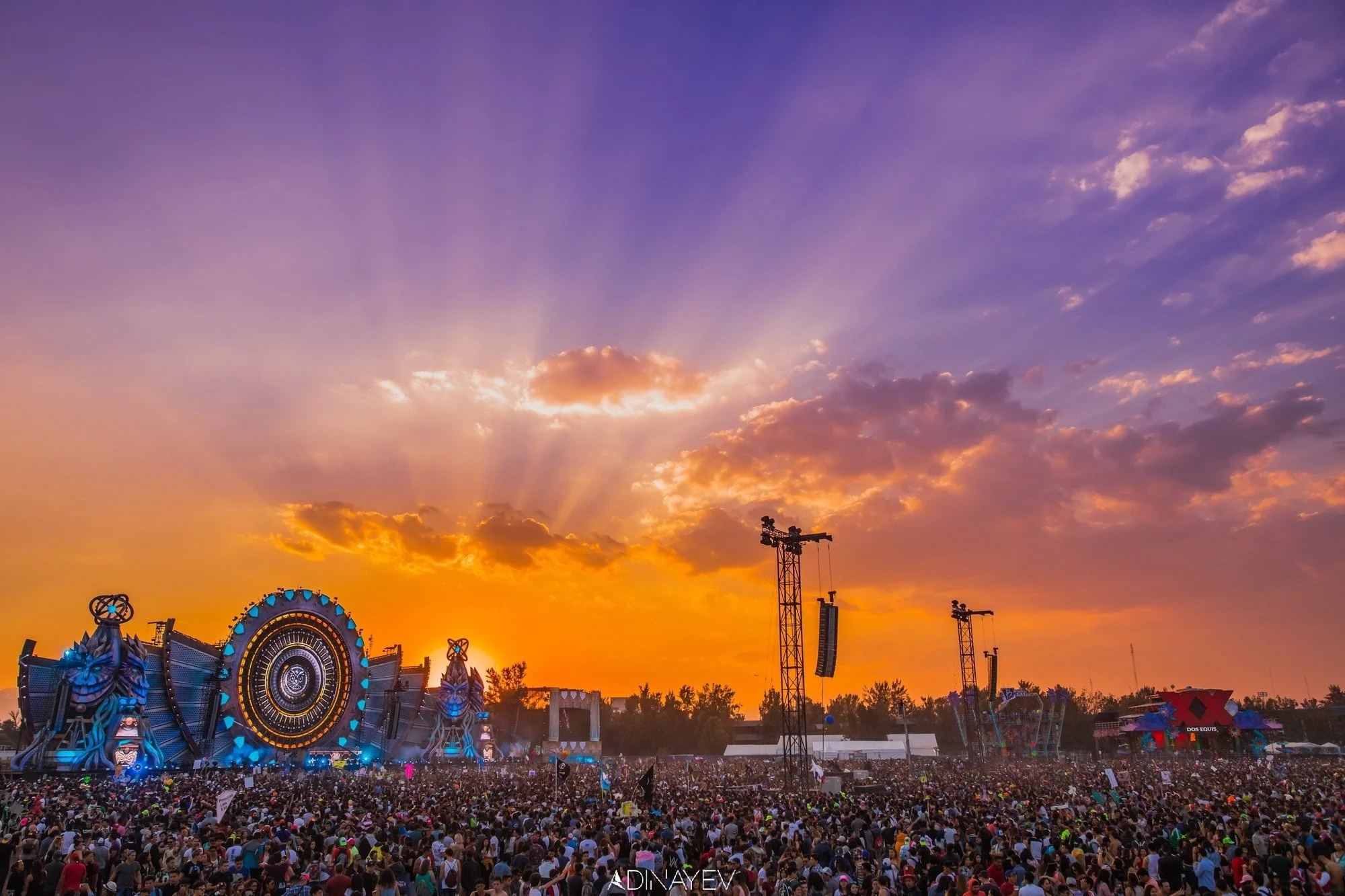 Estas son las 10 temáticas del Kinetic FIELD que han deslumbrado en EDC ...