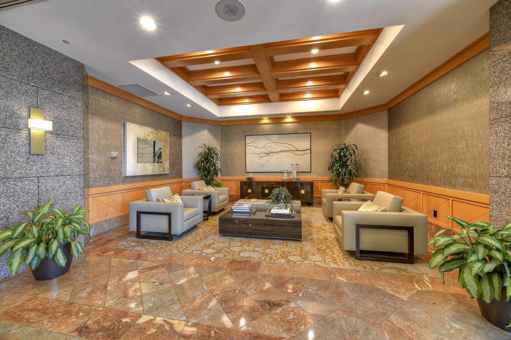 CRYSTAL POINT CONDOMINIUMS IN MIDTOWN PHOENIX