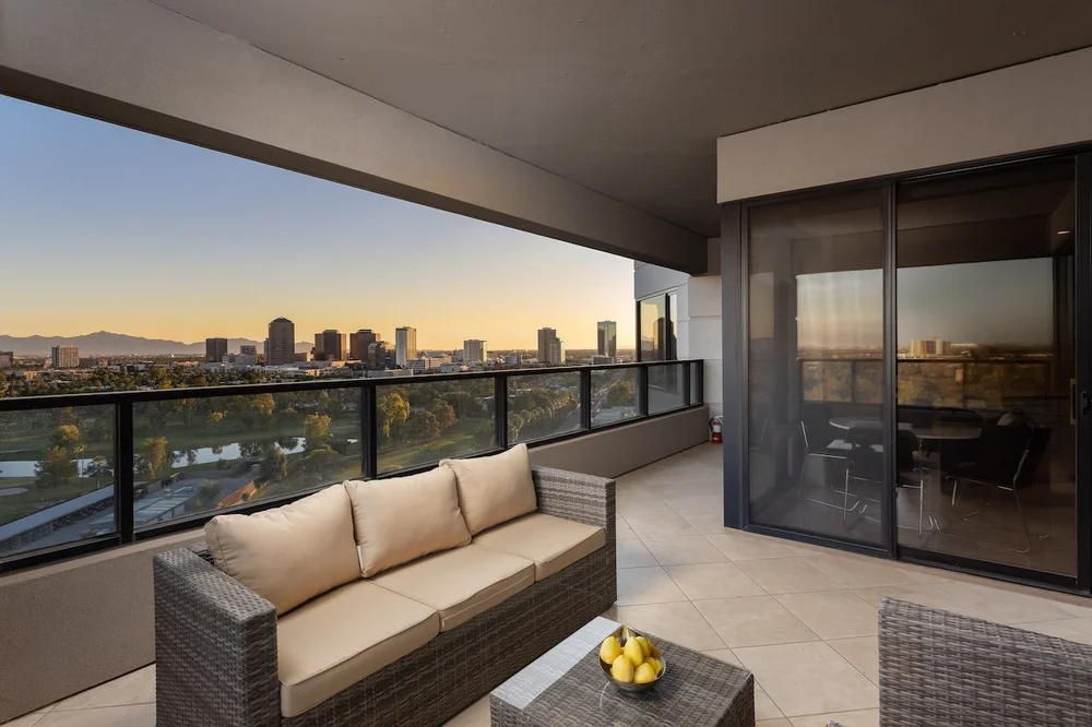 CRYSTAL POINT CONDOMINIUMS IN MIDTOWN PHOENIX