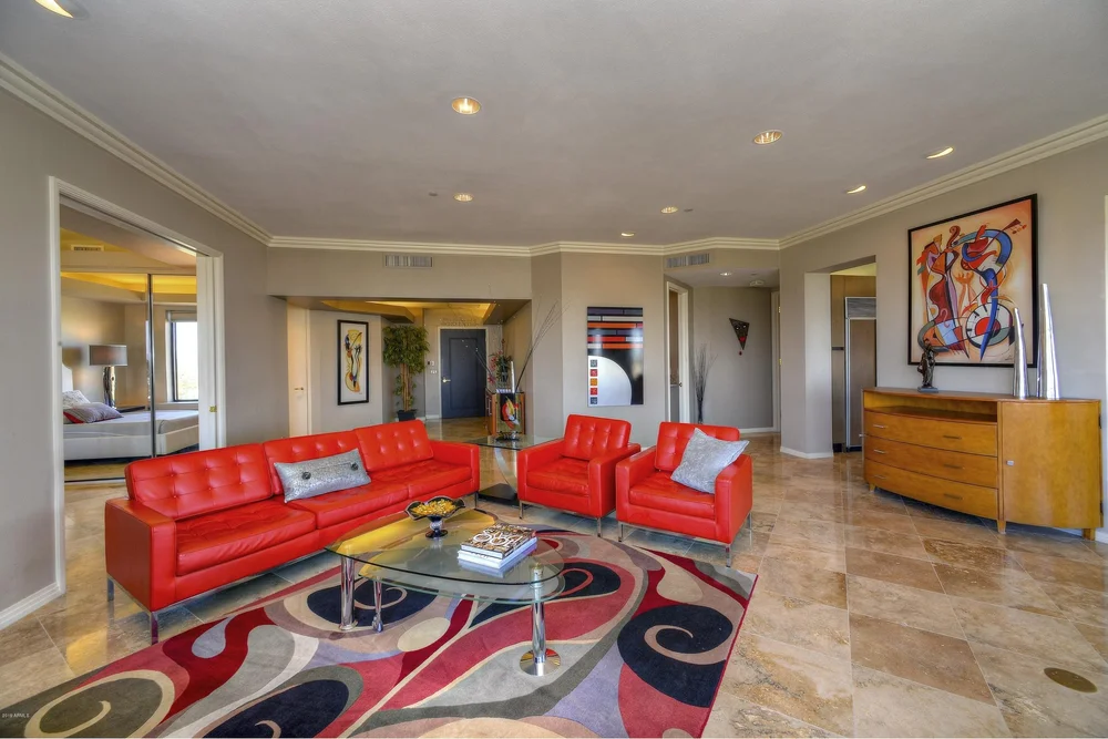 CRYSTAL POINT CONDOMINIUMS IN MIDTOWN PHOENIX