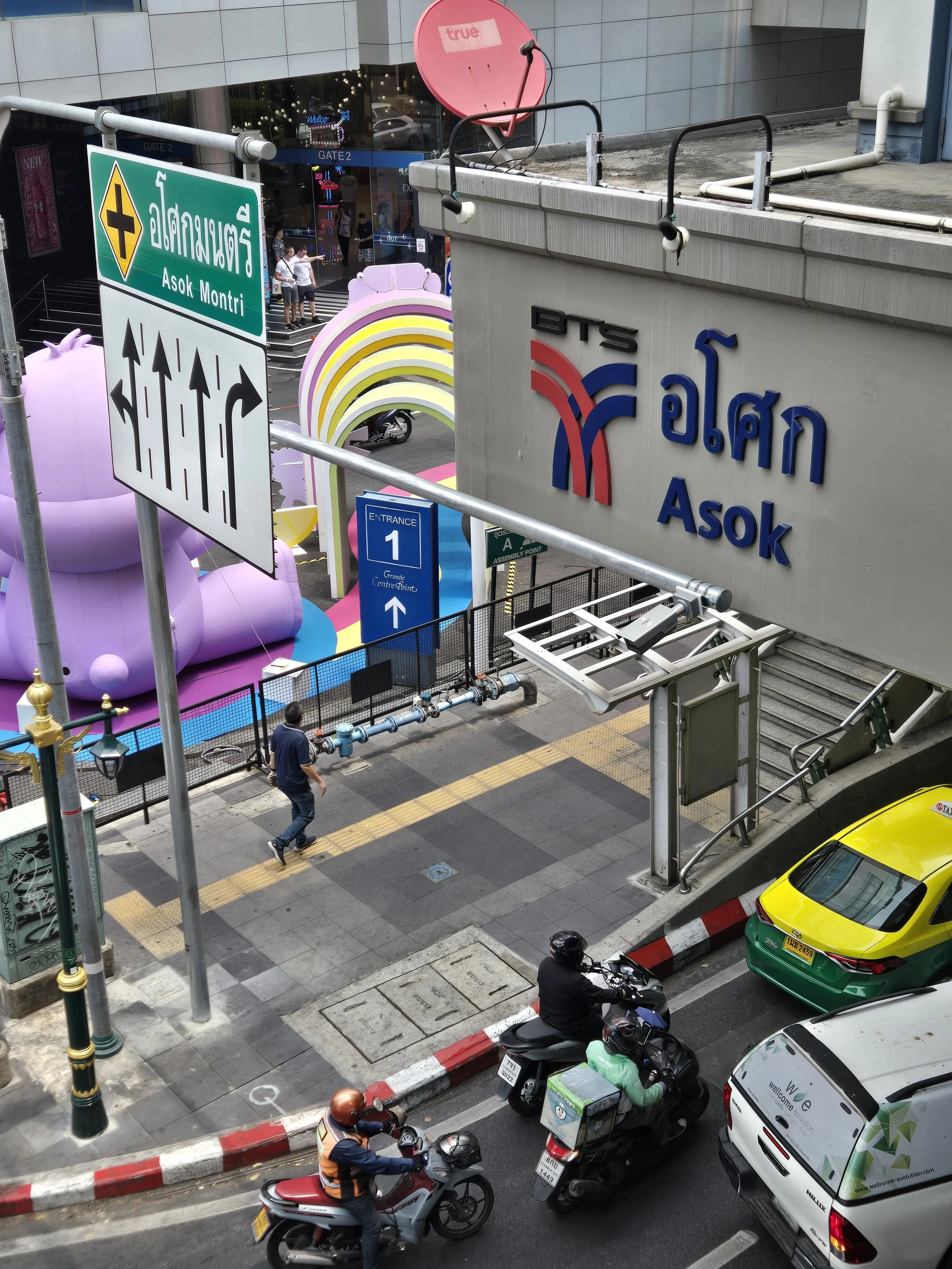 BTS Sukhumvit Line Guide 2025: Map, Stations & Tips — Thailand With Monchai