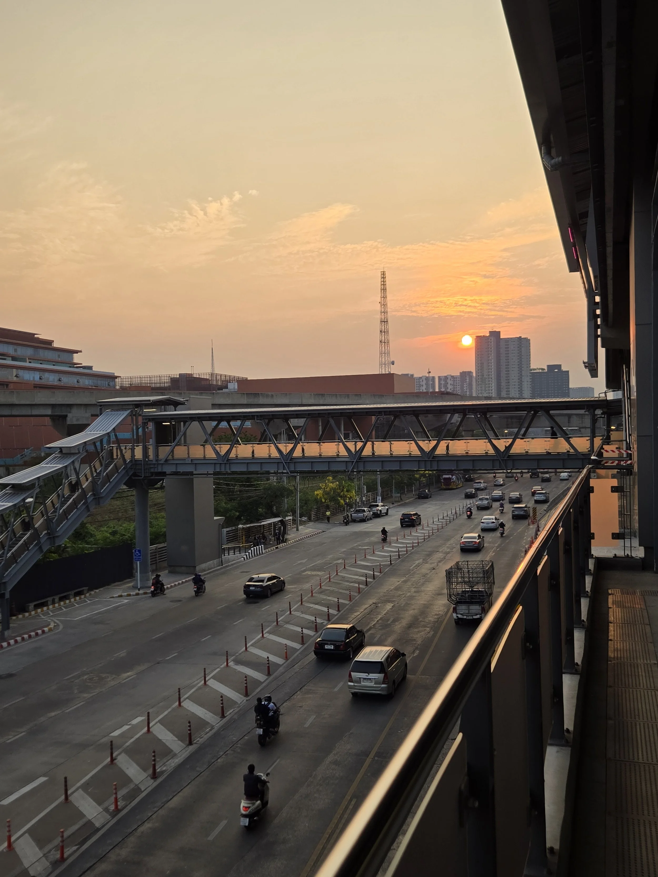 Bangkok MRT Pink & Orange Lines Guide 2025 | Stations, Fares, Tips for ...