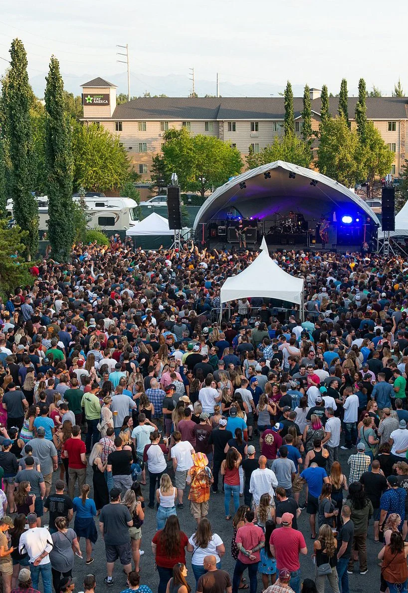 About — Moose's Tooth Pub & Pizzeria