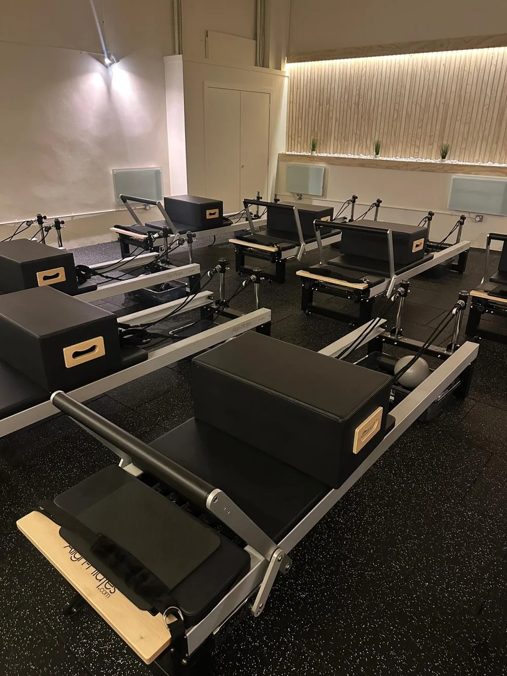 Reformer Pilates Glasgow — The Holistic Warehouse