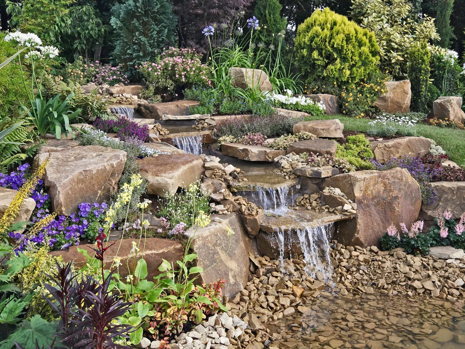 Natural Stone Water Features & Decorative Garden Stones