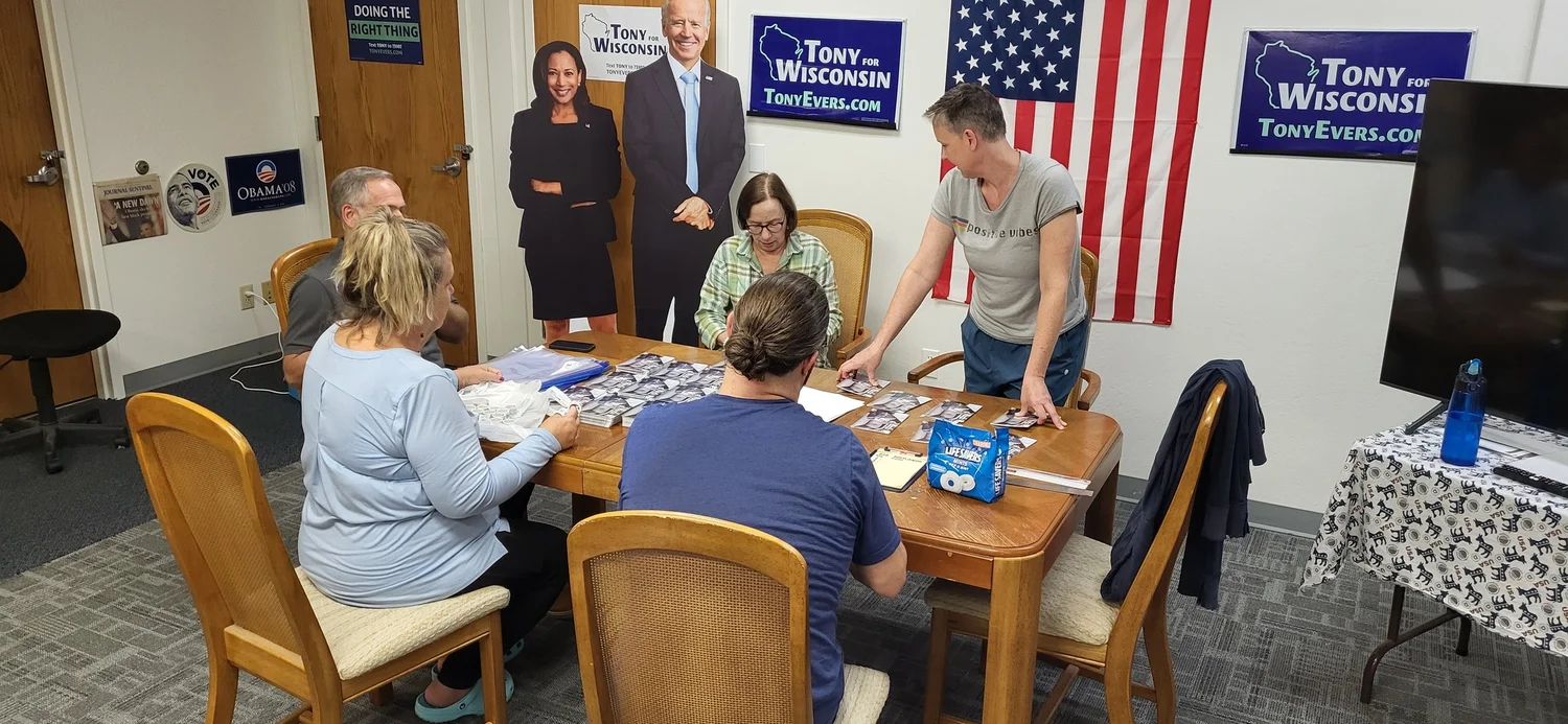 Volunteer | Ozaukee Democrats