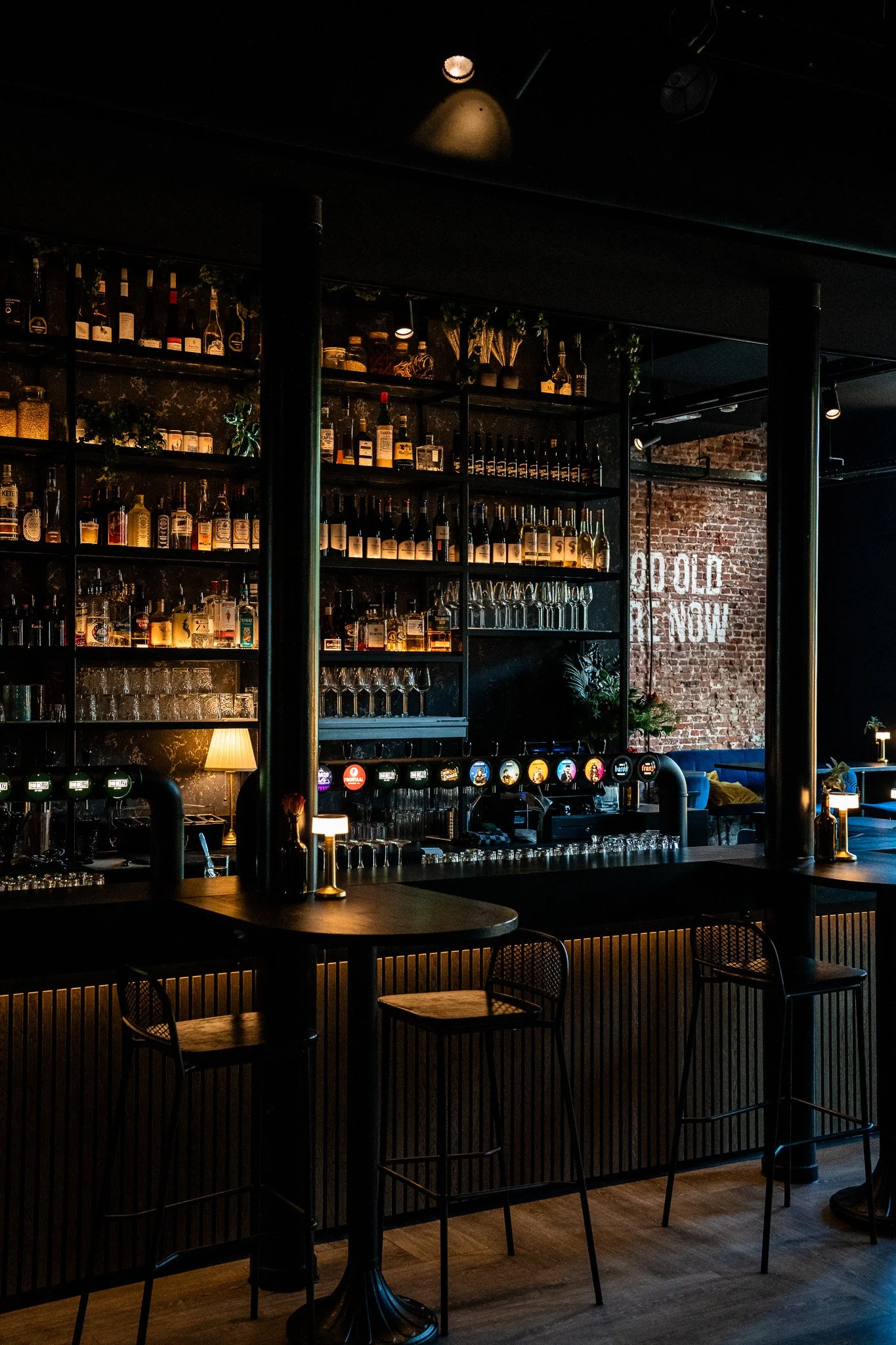 Big Belly Bar & Restaurant