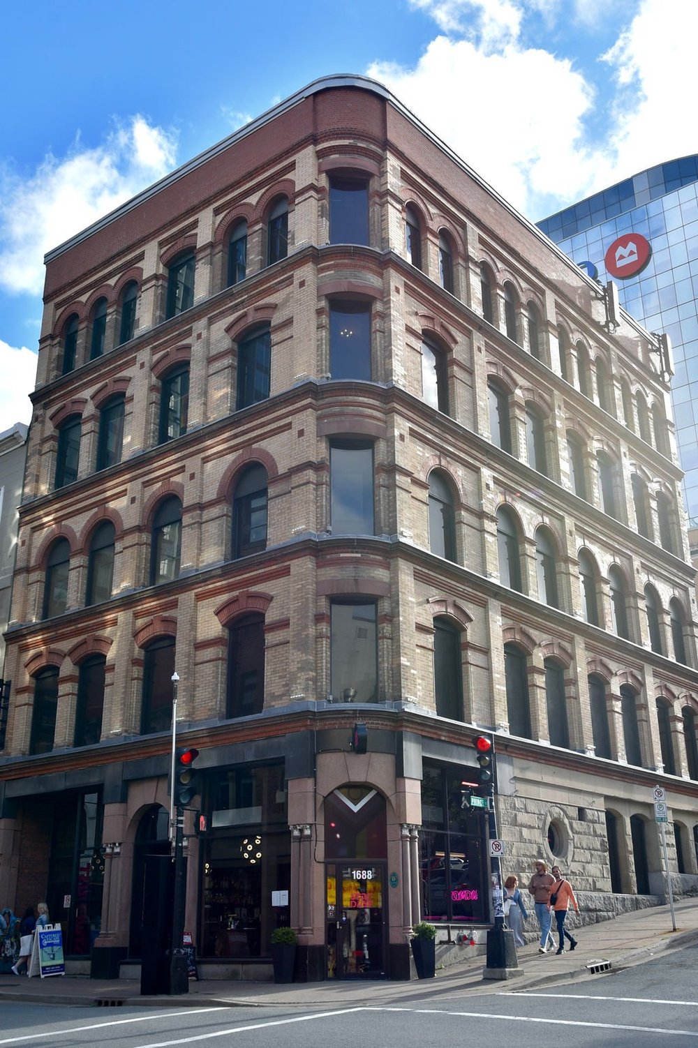 Stardust - Queer Bar and Kitchen in Halifax, Gay Bar in Halifax Nova ...