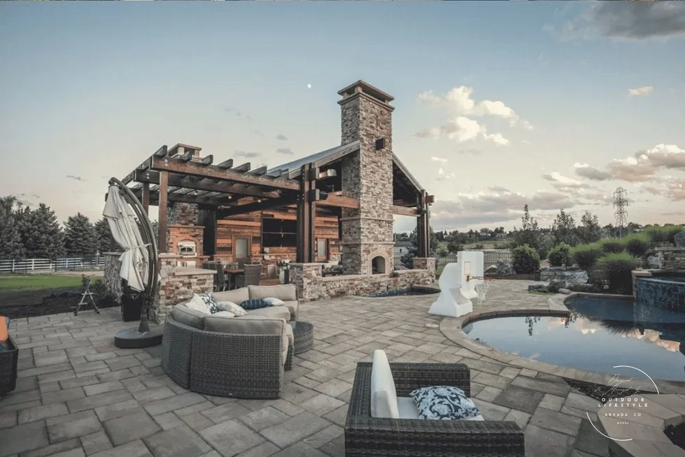 Why Your Pool Contractor Should Also Build Your Outdoor Kitchen in ...