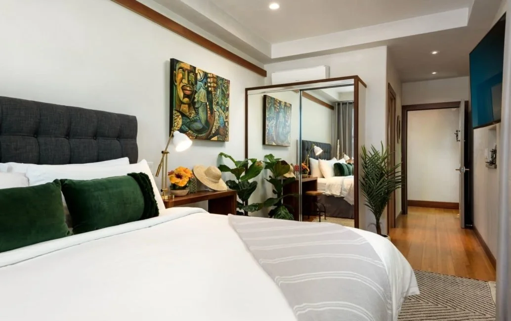 Gallery — Paia Inn