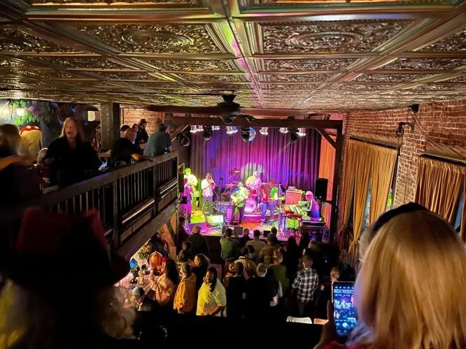 News-Review: Rosebud Theater Shines Bright on Opening Night in Roseburg ...