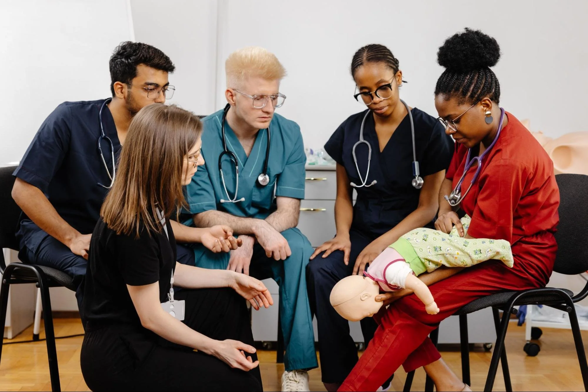 First Aid For Kids: A Guide for Parents, Carers and Babysitters ...