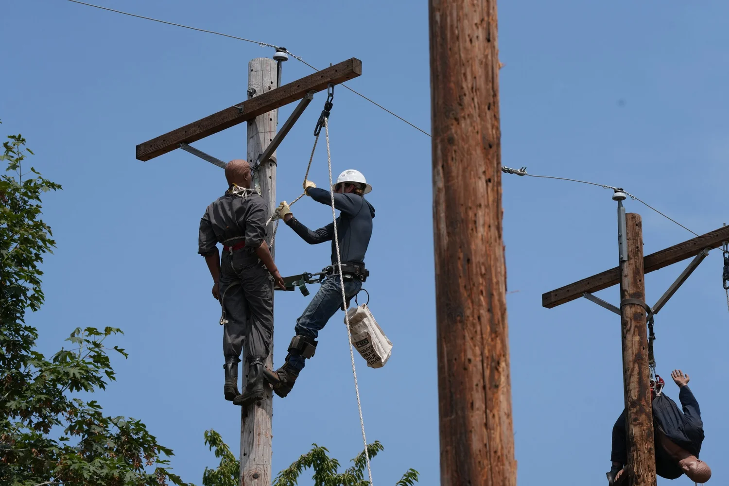 Scholarship Opportunities — IBEW Local 77
