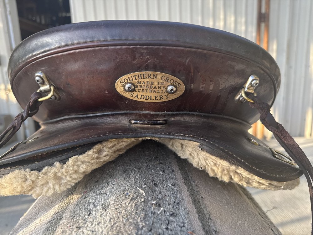 Custom saddles to fit the horse and rider. Get all the tack and leather ...