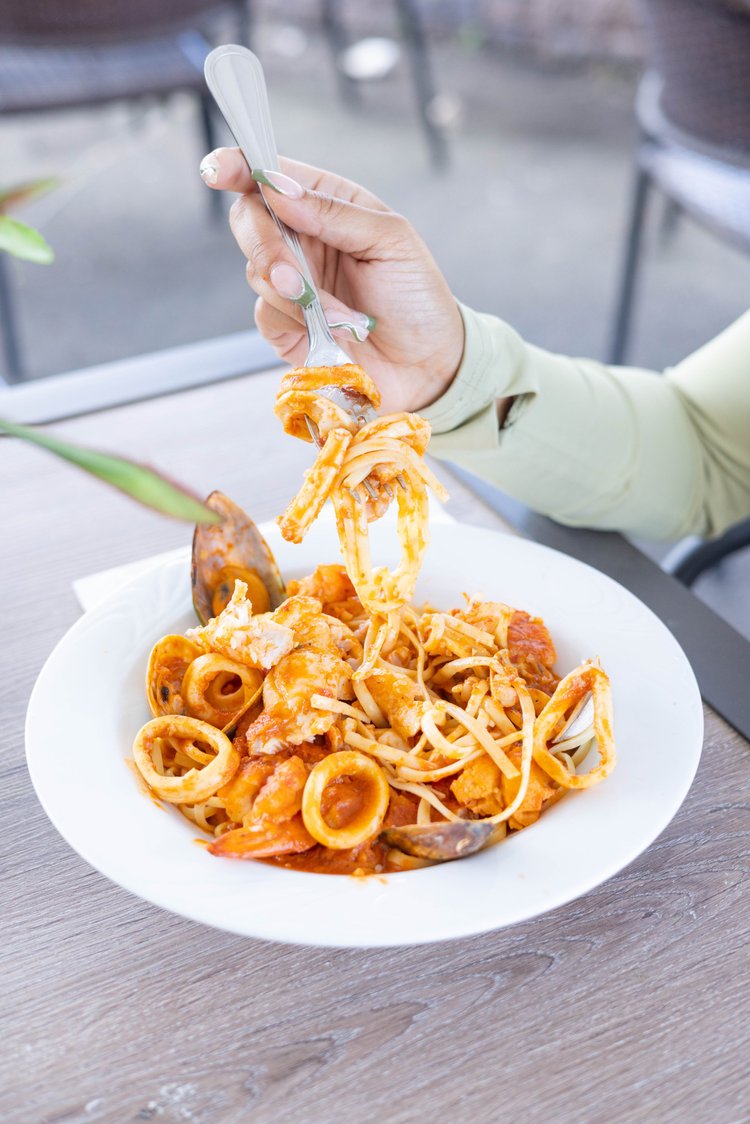 Angelos Pizzeria & Restaurant