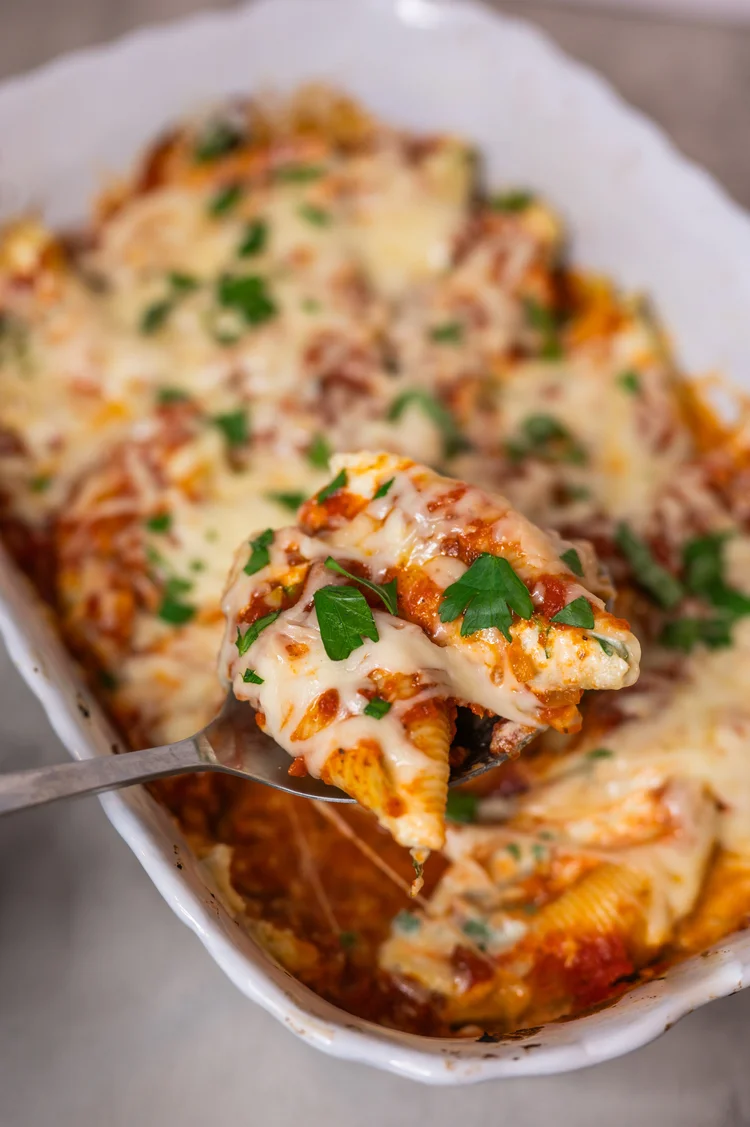Cheesy Stuffed Shells with Marinara Sauce — CookSnapBake.com