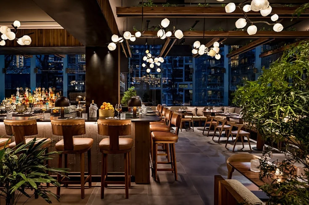 Noble 33 — RUE